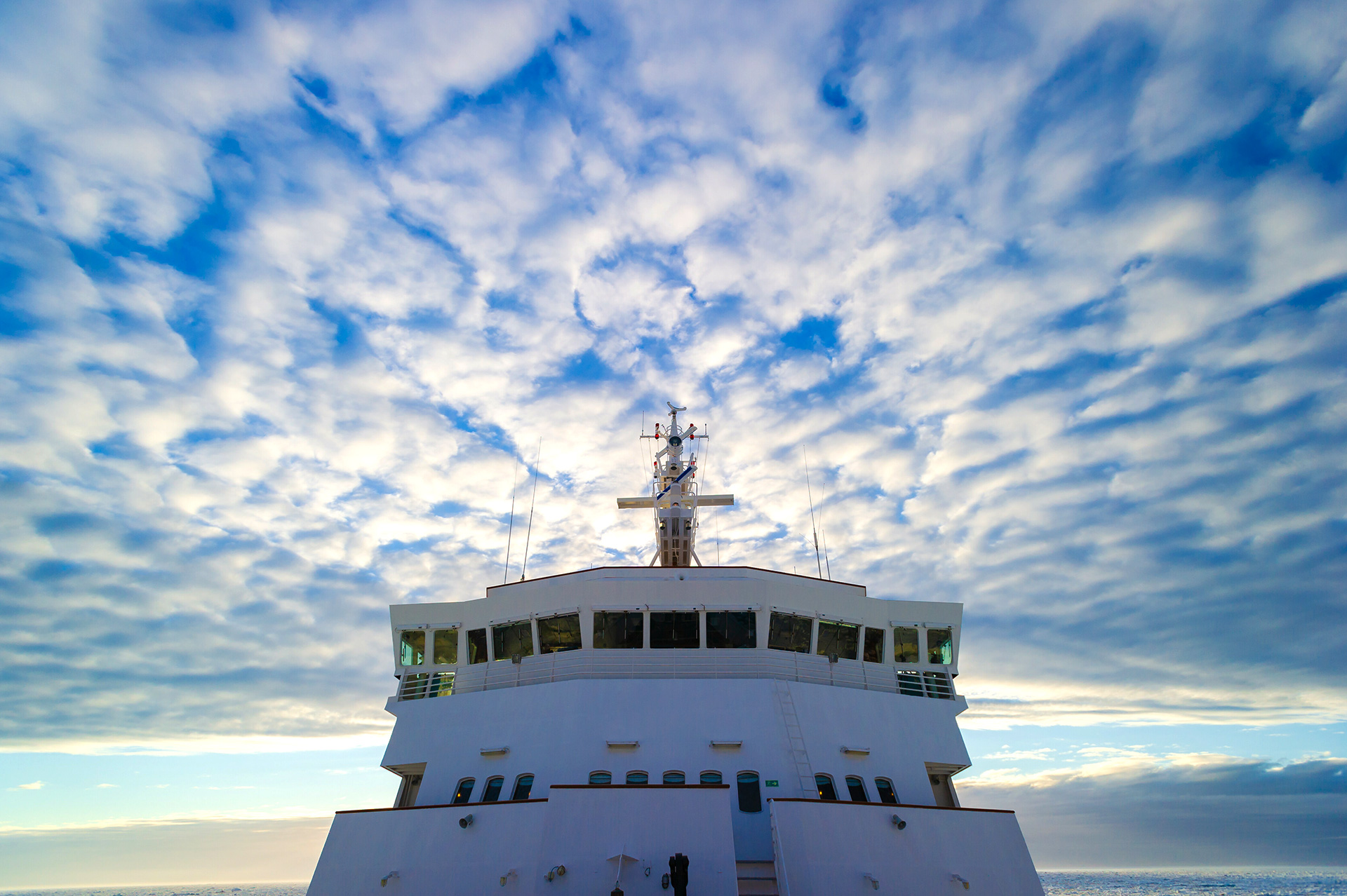 Hellas Marine Electronics – Let your dreams set sail